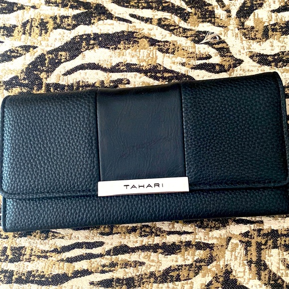 Tahari | Bags | Ladies Tahari Wallet With Identity Protect Lining And ...